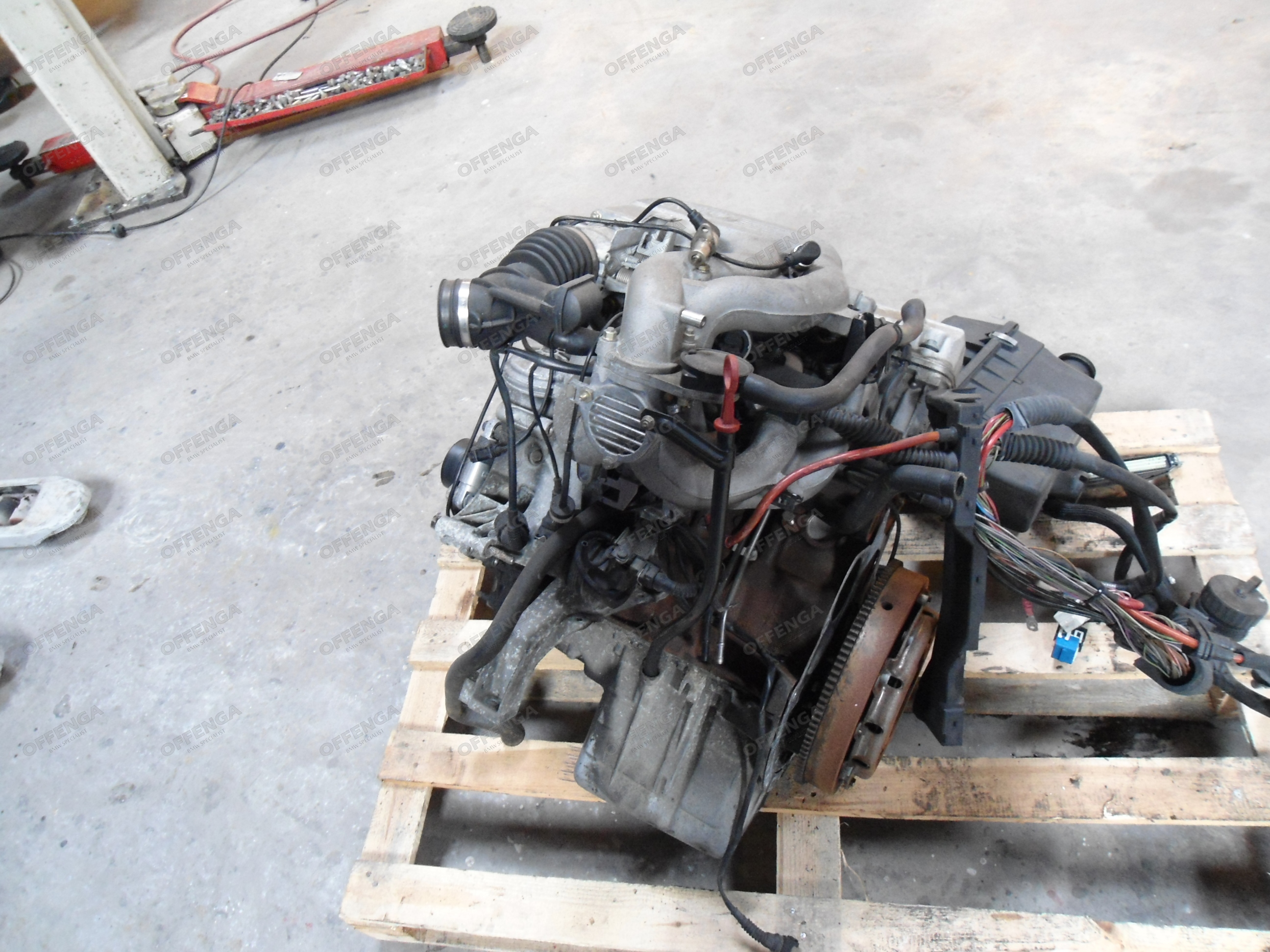 E36 316i M43B16 motor 11001247607